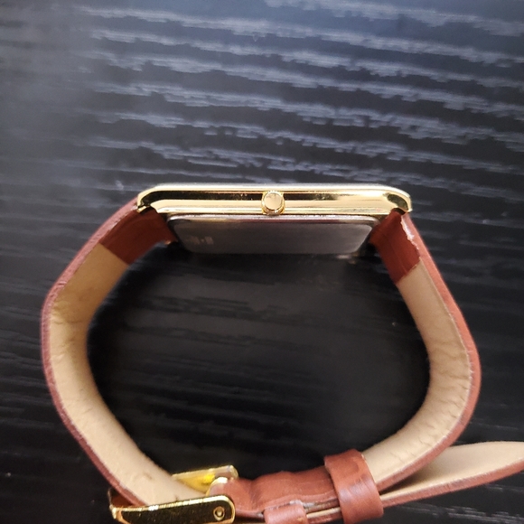 Seiko | Accessories | New Old Stock Rare Vintage Seiko Slim Tank Quartz Mens Leather Watch ...